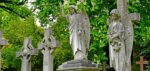 What is the Story of London’s Haunted Highgate Cemetery? | Authentic ...