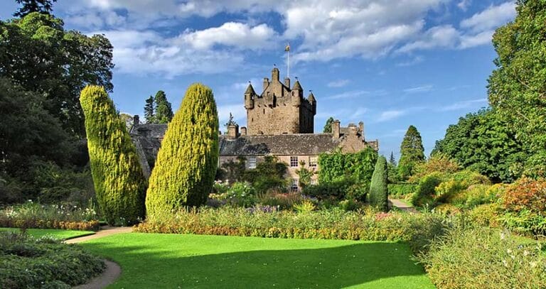 Clan Castles in Scotland - Scottish Clan Names | Authentic Vacations